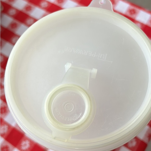 Tupperware | Kitchen | Vintage Clear Cylinder Tupperware Container ...